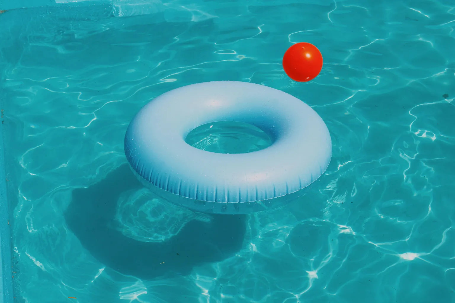 Why Winter Is the Best Season to Upgrade to a Smart Pool Vacuum ...